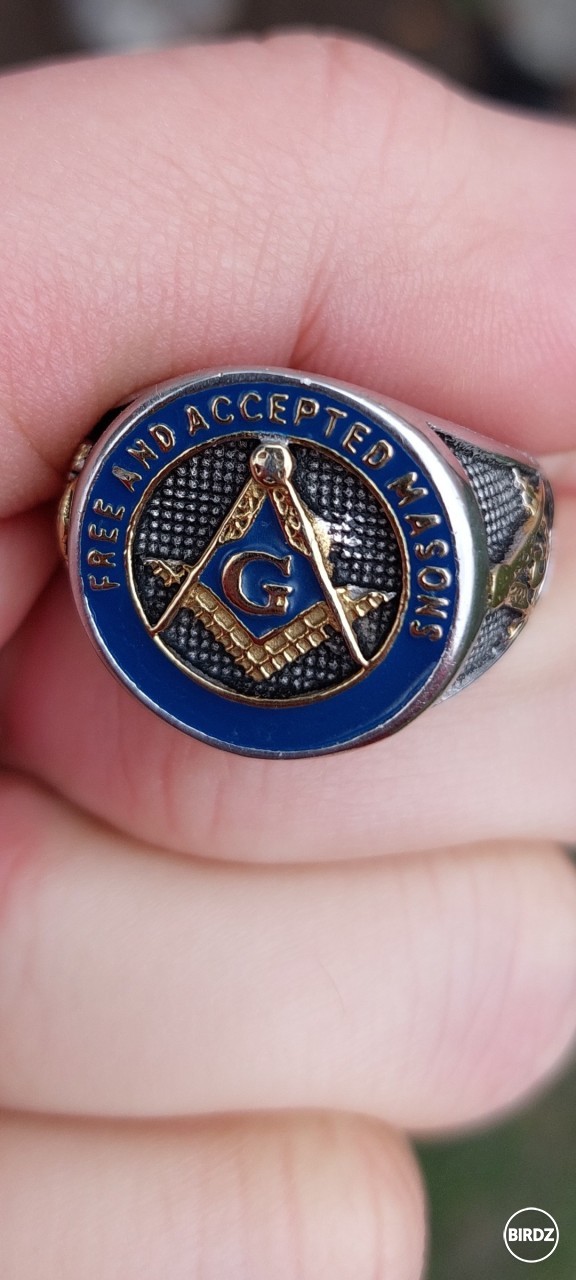 Kolosko: Moj prsten Slobodo-murari! Bez nich by nebolo nic, ani lekari ...